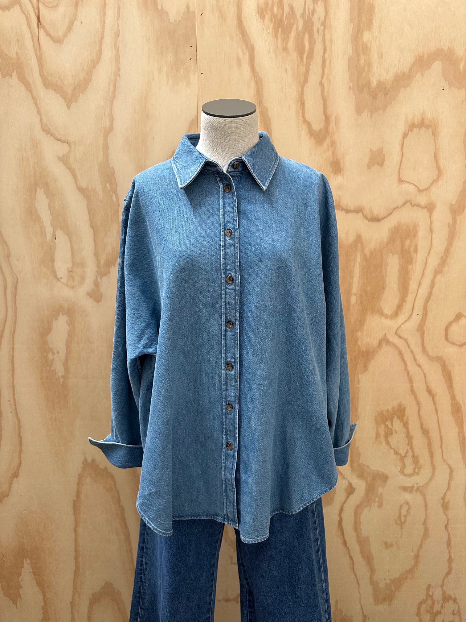 COS DENIM SHIRT - SIZE 44 – Cercle Lifestyle